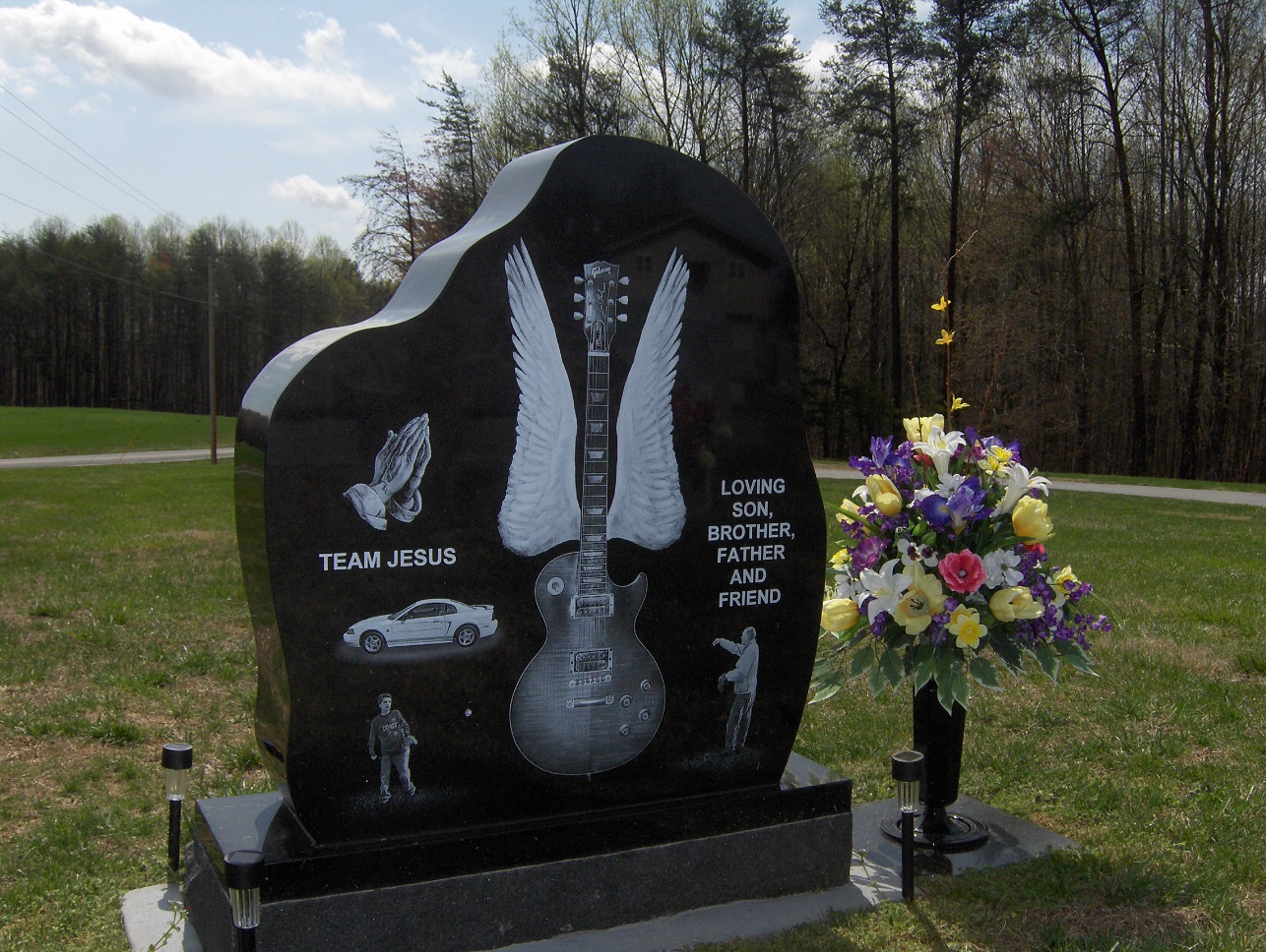 How to select angels hearts and shapes for grave markers